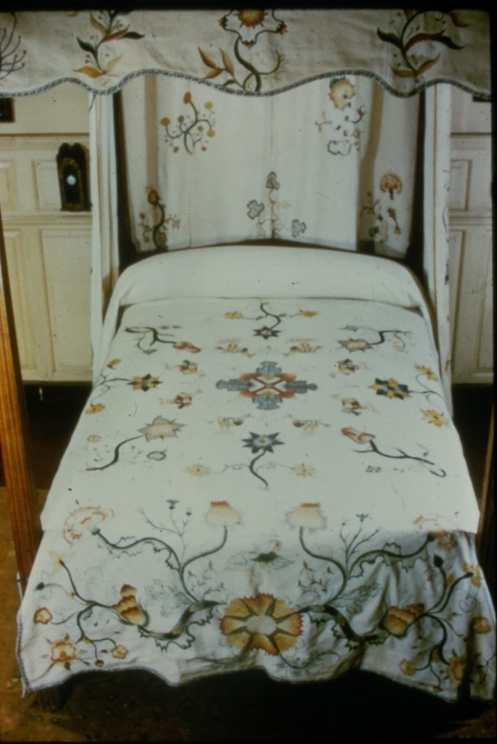 Slides: Early American Crewel Embroidery | Embroiderers’ Guild of America