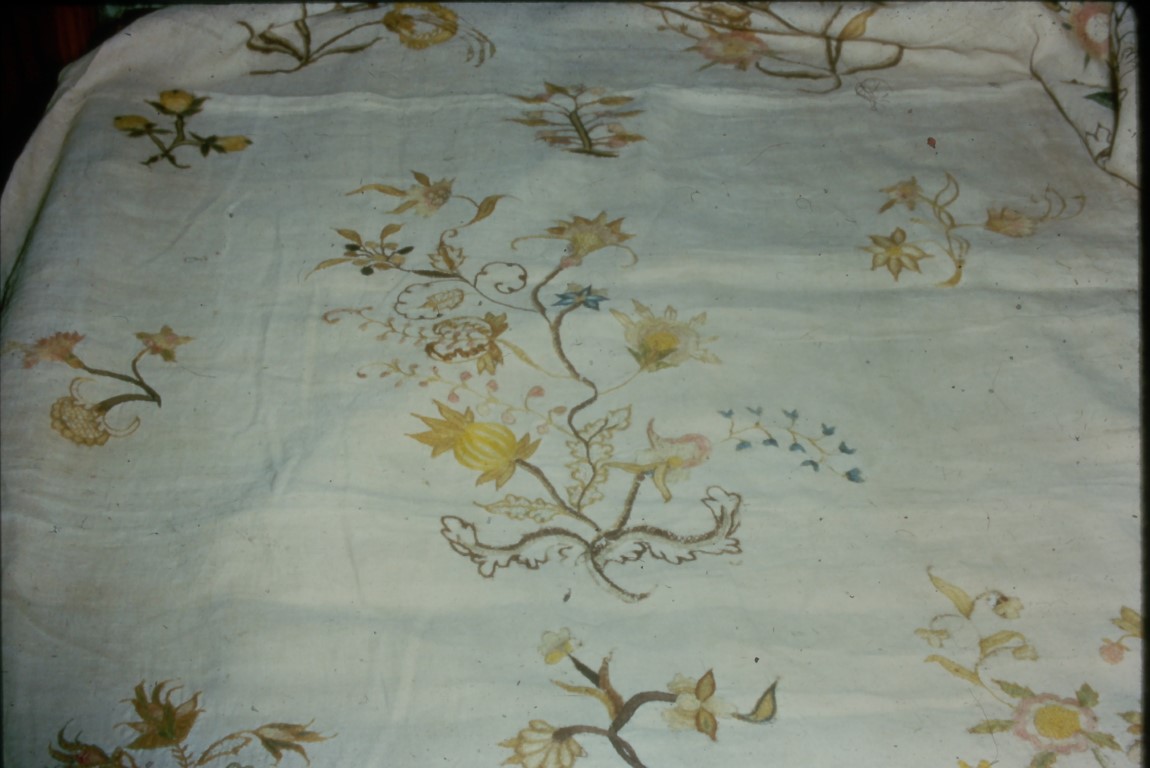 Slides: Early American Crewel Embroidery | Embroiderers’ Guild of America