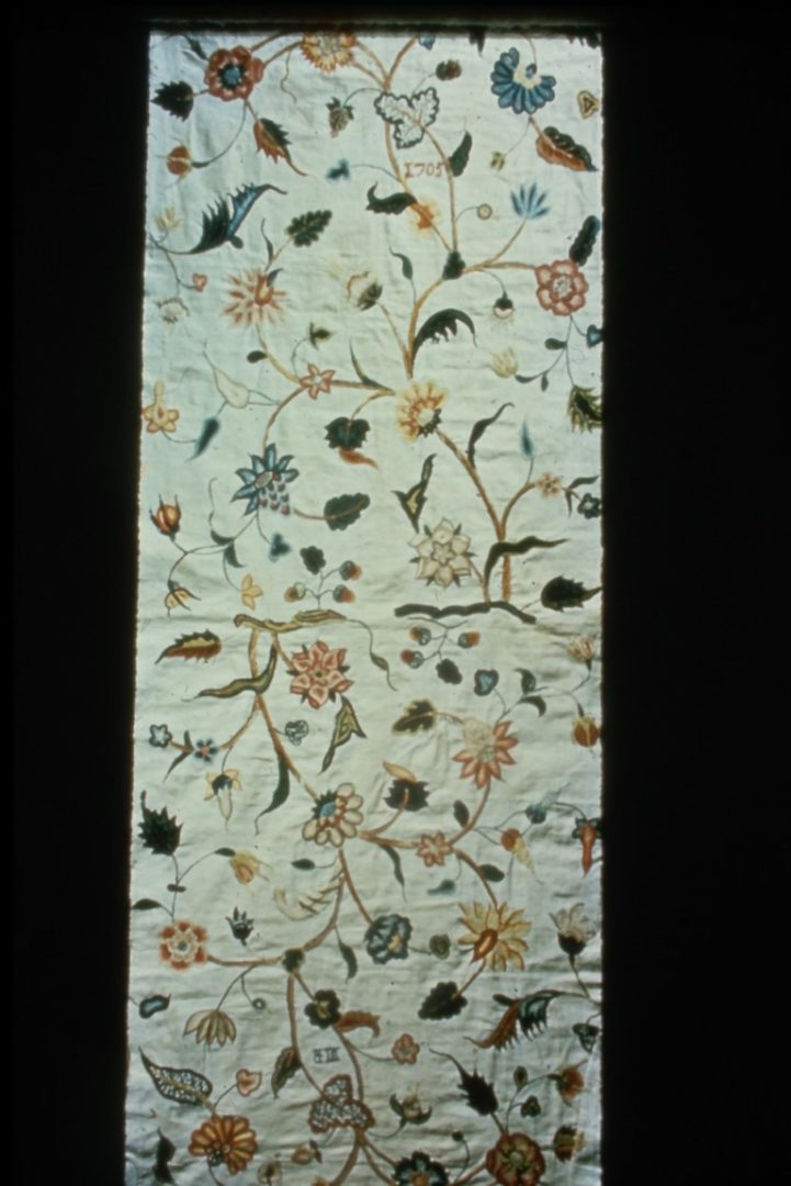 Slides: Early American Crewel Embroidery | Embroiderers’ Guild of America