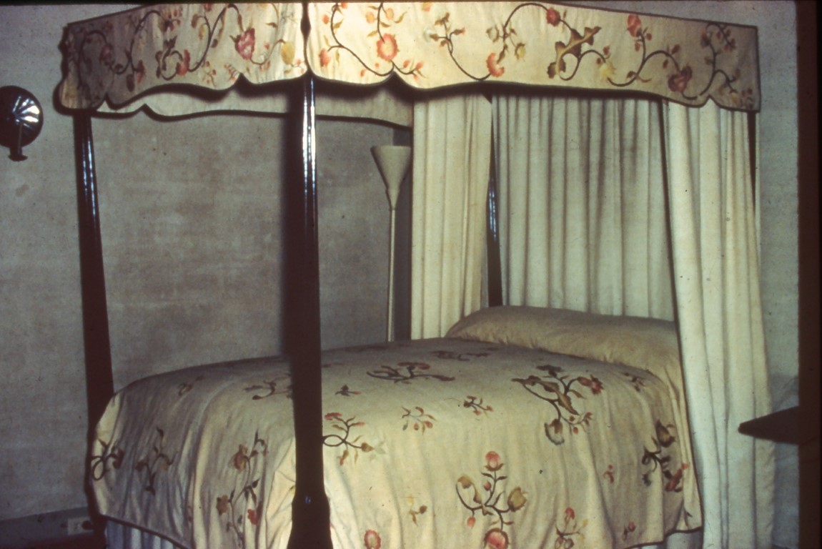 New Slideshow for Members: Early American Crewel Embroidery ...