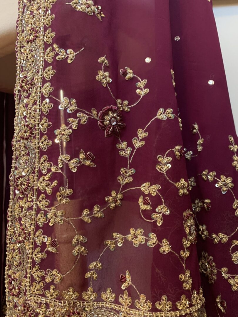 Embroidery Technique from Around the World: Zardozi | Embroiderers ...