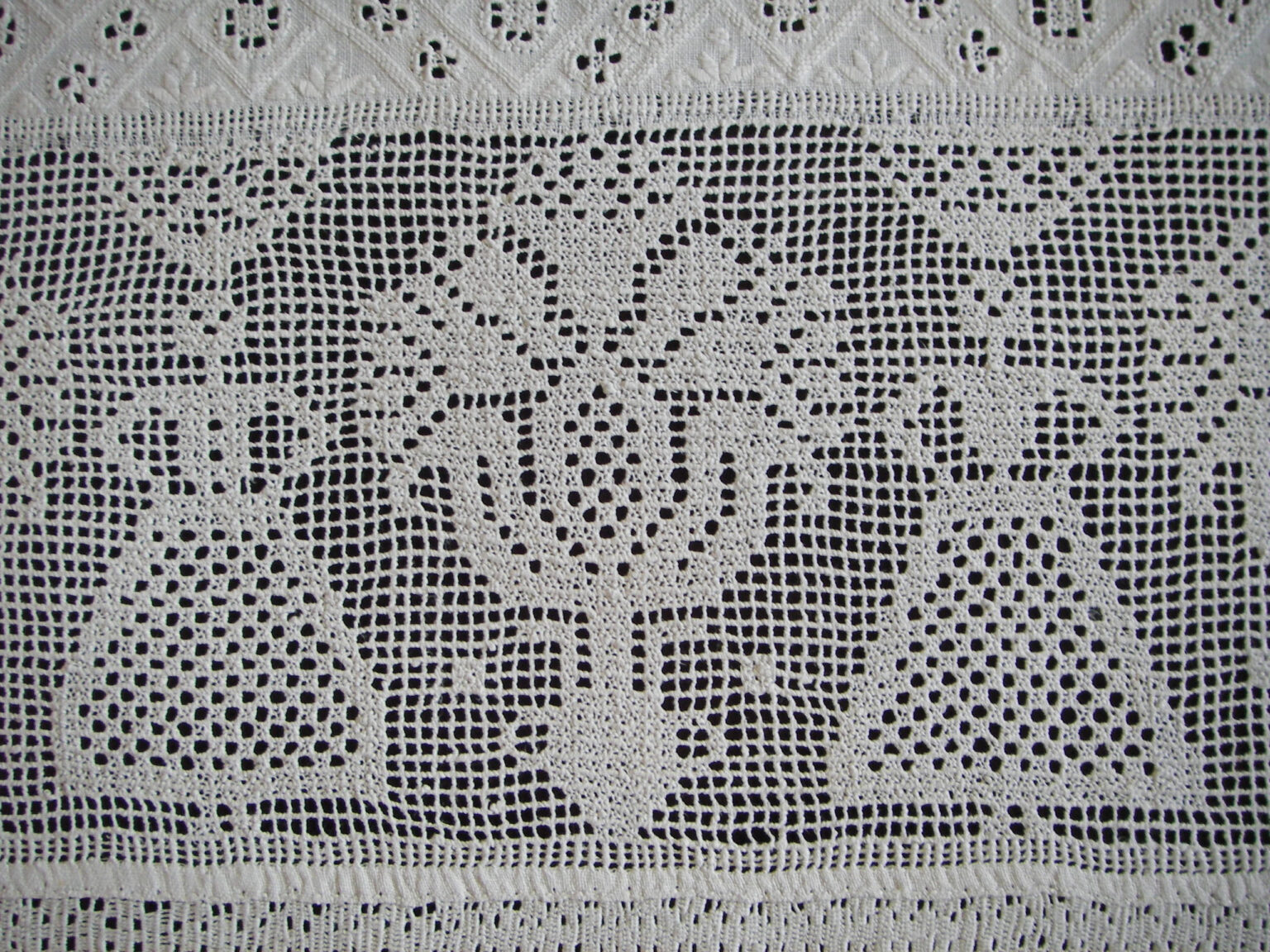 Embroidery Techniques from Around the World: Hedebo | Embroiderers ...